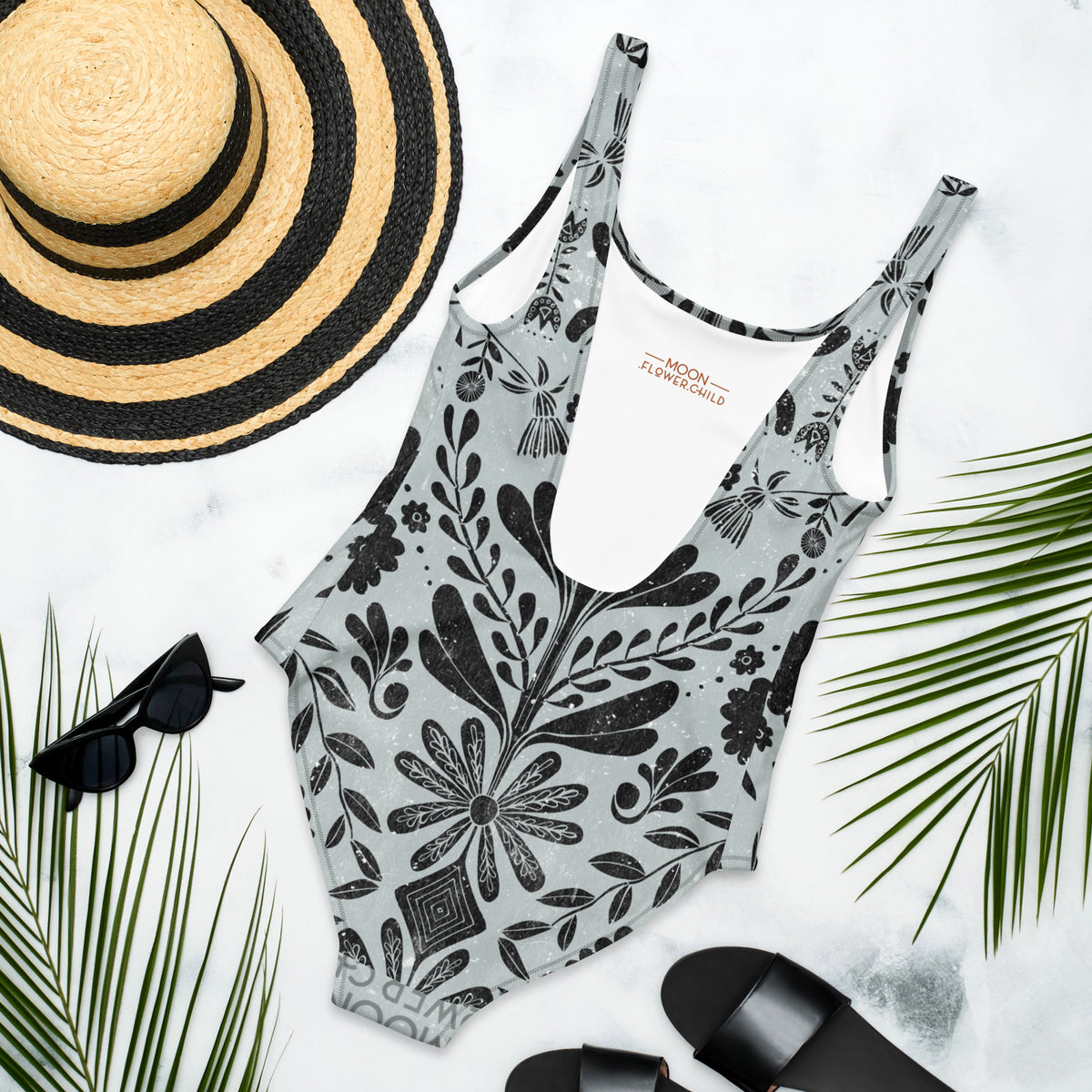 One-Piece Swimsuit – Juliana Yasmine